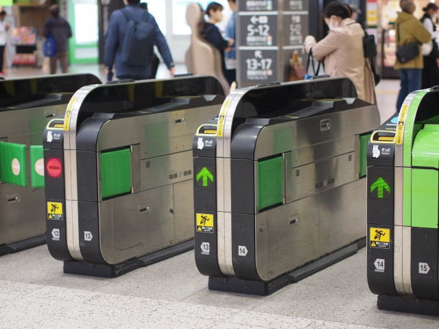 JR東、23年3月に「オフピーク定期券」導入へ 通勤の混雑緩和を目指す：通常定期は値上げ - ITmedia ビジネスオンライン