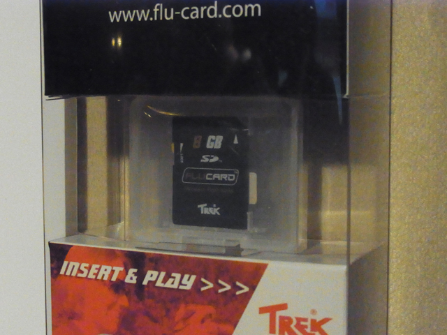 無線LAN搭載SDカード「FluCard」 国内販売決定 - ITmedia NEWS