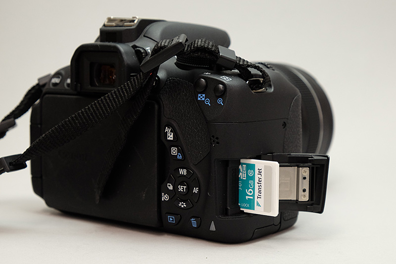 TransferJet™搭載SDHCメモリカードを使うとこんなに便利だった！（1/2 ページ） - ITmedia NEWS