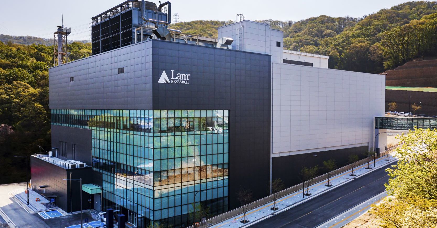 ラムリサーチ、SEMSYSCOの買収を完了：クリーニングとメッキ機能を追加 - EE Times Japan