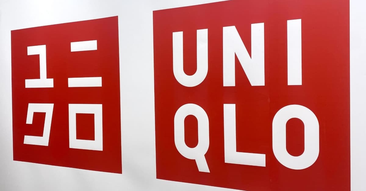 「なんだかんだ毎日選んでしまいます」UNIQLO Uの「大容量ショルダーバッグ」が好評！ 「2色買いしました」「旅行にも役立つ」（1/2 ...