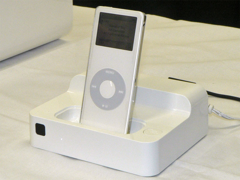 サイレックス、無線LAN搭載のワイヤレスiPod Dock「Wireless Dock for iPod」 - ITmedia NEWS