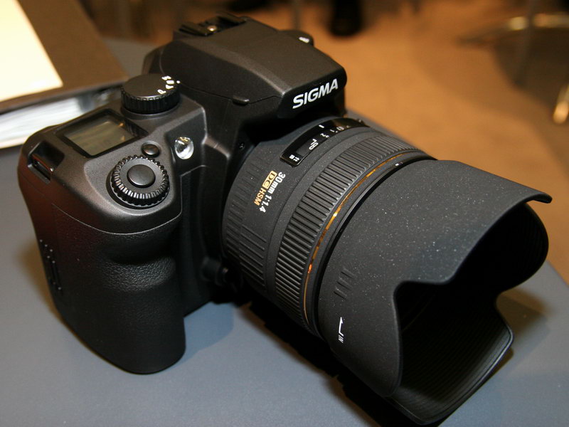 14メガFOVEON搭載の「SIGMA SD14」、発売延期 - ITmedia NEWS