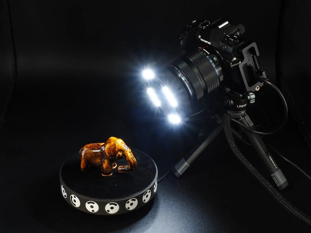 シンプル構成の3Dスキャナーシステム、ワンクリックで高精細3Dデータを生成：3Dスキャナーニュース - MONOist