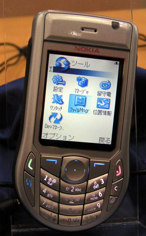 日本語化進む、W-CDMA/GSM端末「Nokia 6630」：WIRELESS JAPAN 2004 - ITmedia Mobile