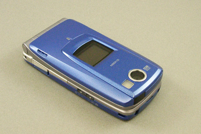 N901iSを購入した～やっぱドラクエでしょ：長期ロードテスト「N901iS」 No.1 - ITmedia Mobile