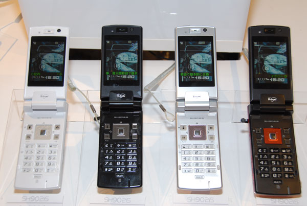 写真で解説する「SH902iS」（1/2 ページ） - ITmedia Mobile