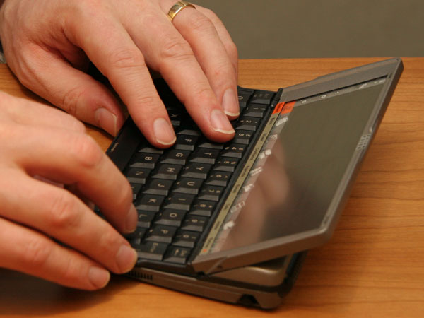 PSION Series 5mxを現役で活用するSymbianの副社長：Mobile Weekly Top10 - ITmedia Mobile