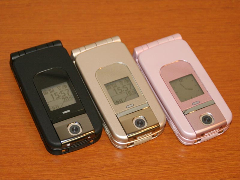 写真で解説する「FOMA らくらくホンIII」（1/2 ページ） - ITmedia Mobile