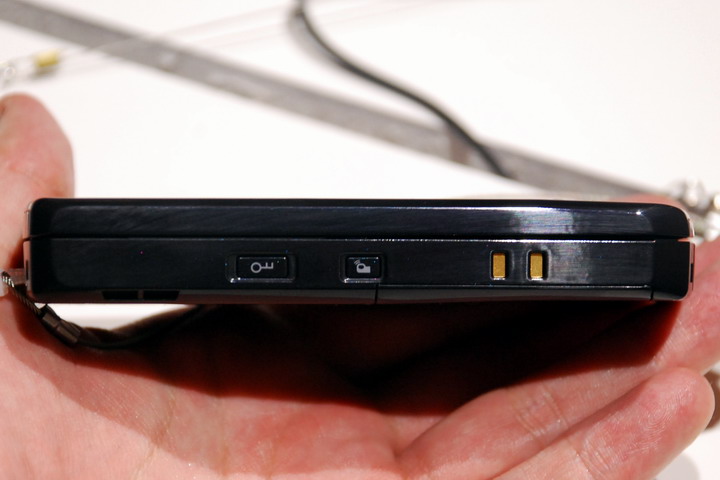 「D903i」「D903iTV」とどこが違うのか──「D904i」 - ITmedia Mobile