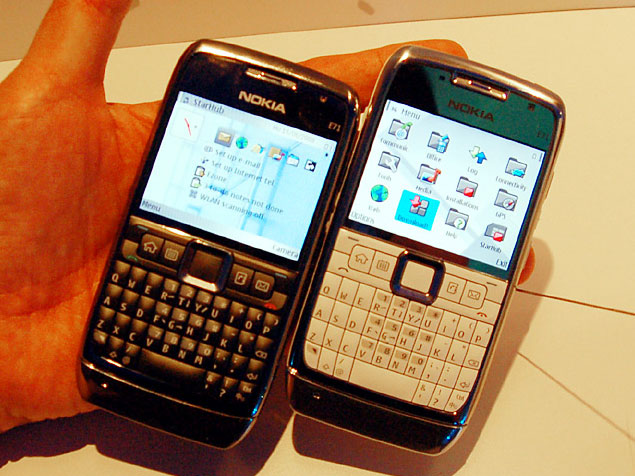 メール利用に最適なスマートフォンが装いも新たに――Nokia、「E71」「E66」を披露：Nokia Connection 2008 - ITmedia Mobile