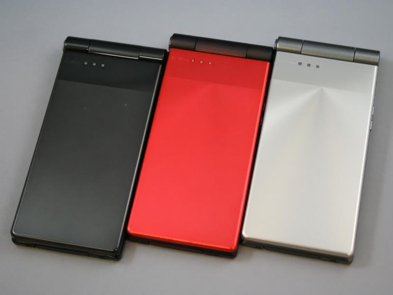 写真で解説する「P-04A」「P-05A」（1/2 ページ） - ITmedia Mobile