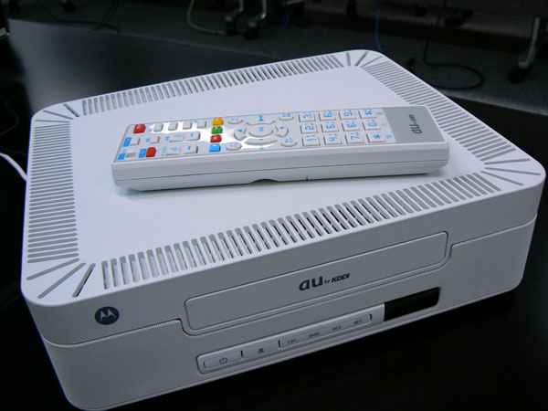 「au BOX」の契約数が10万を突破――レンタル開始後2カ月弱で達成 - ITmedia Mobile