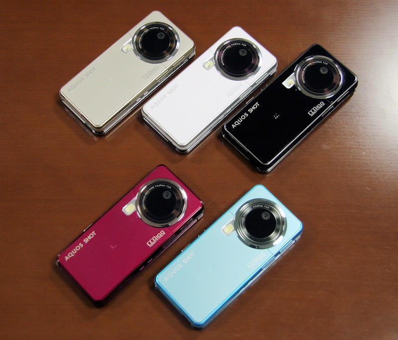 手間いらずでペットも上手に撮影――「AQUOS SHOT 933SH」が目指した“本格カメラ機能”（1/2 ページ） - ITmedia Mobile