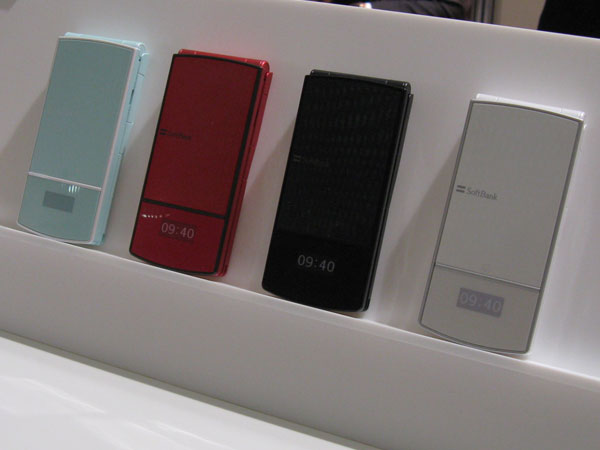 写真で見る「940N」 - ITmedia Mobile