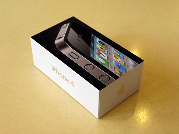 サンフランシスコもiPhone 4予約者が大行列：世界最遅（？）購入リポート（1/4 ページ） - ITmedia Mobile