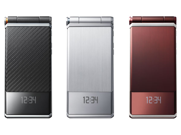 ドコモ、背面パネルにカーボン素材などを採用した「F-04D」を1月13日に発売 - ITmedia Mobile