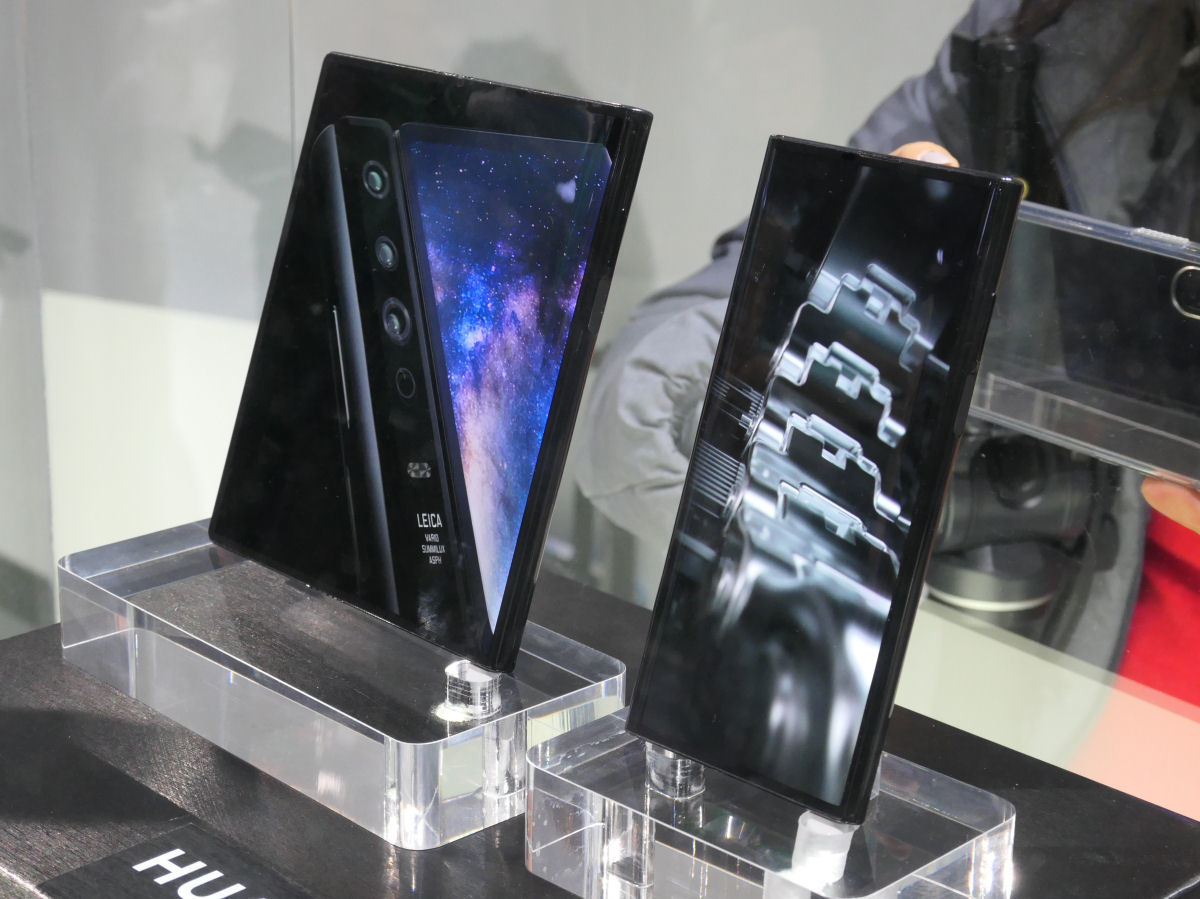 Huaweiの折りたたみスマホ「Mate X」、間近で見た印象は？ 写真でじっくり解説：MWC19 Barcelona（1/2 ページ） - ITmedia Mobile