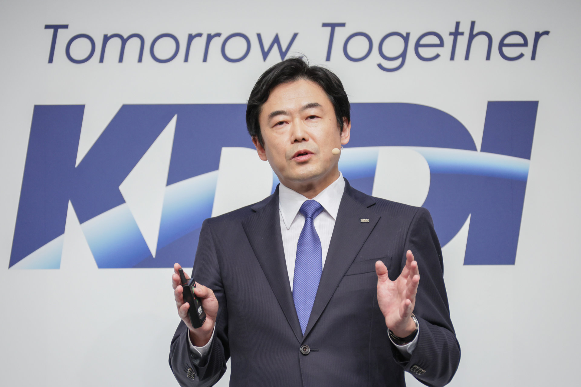 “単純な値上げ”ではないau新料金プラン 「付加価値」を提供しながら「選べる自由」も担保 (l_ti58135_KDDI_16.jpg) - ITmedia Mobile