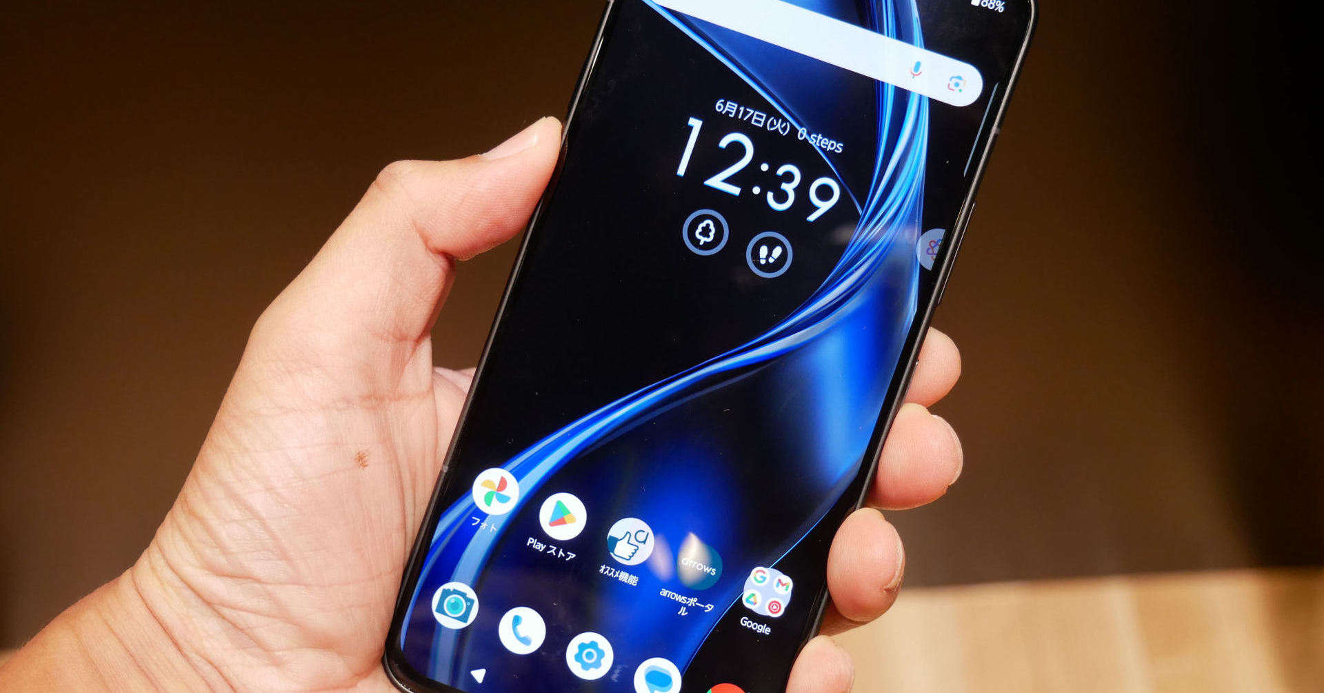 FCNTがハイエンド「arrows Alpha」で描く成長戦略 桑山社長が語る“日本メーカー”のモノ作り（1/3 ページ） - ITmedia Mobile