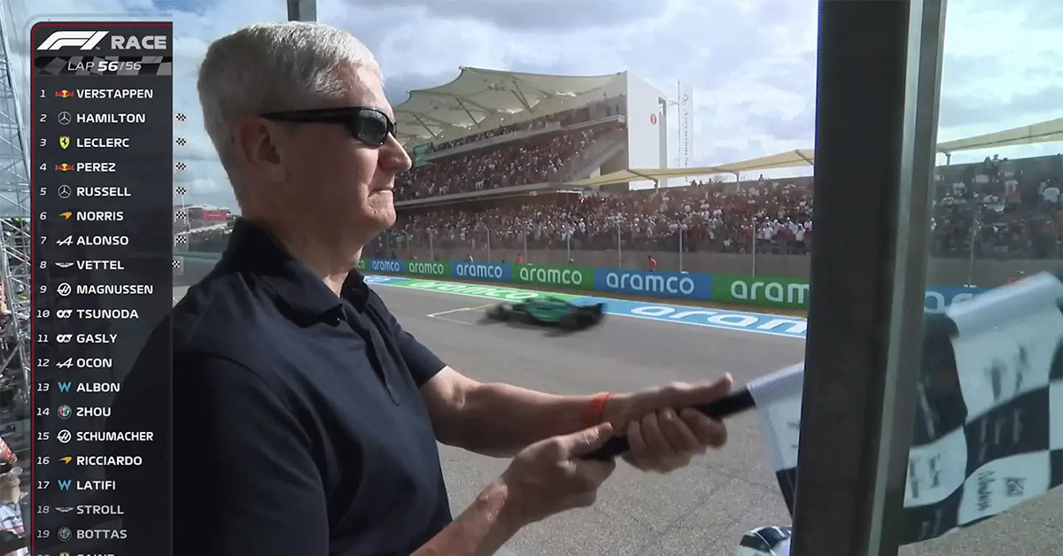 チェッカーフラッグを振る姿が“省電力モード”と話題に ティム・クックCEOがF1米国GPに登場 - ITmedia NEWS