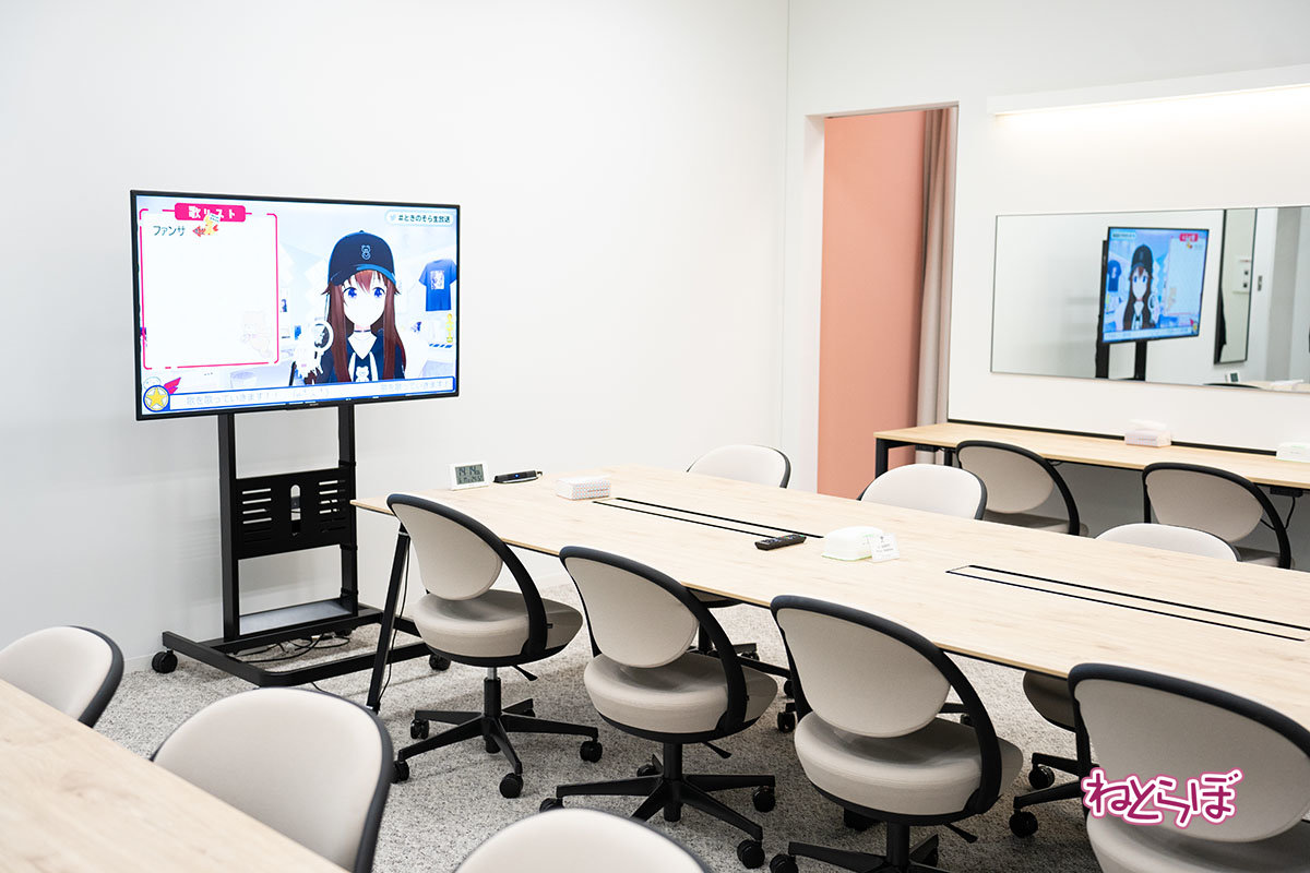 総額27億円!? 「ホロライブ」のカバーが新設した“国内最大級スタジオ”を見学したら豪華すぎた (l_ishi_cover_studio-07 ...