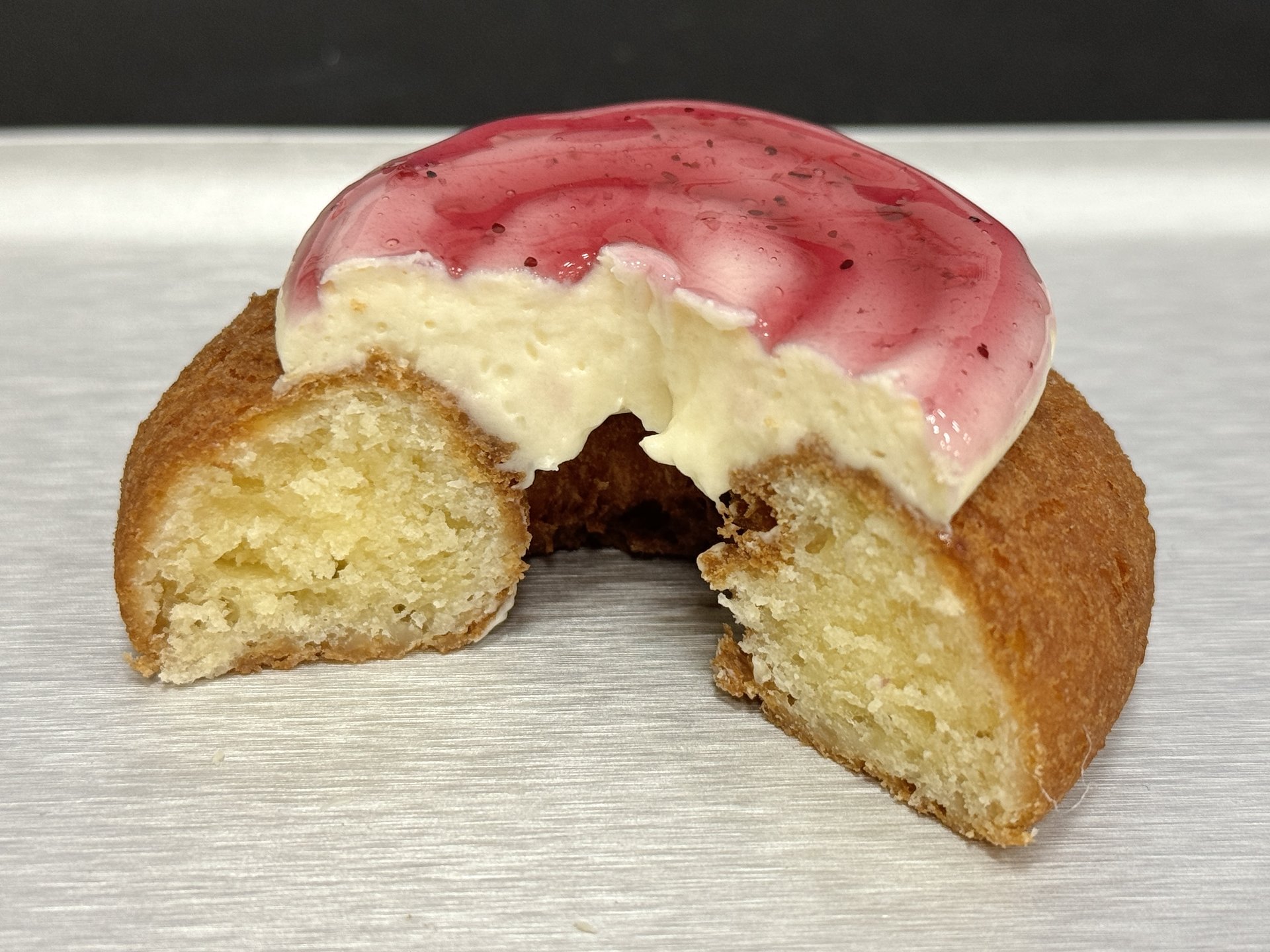 【来週発売】ミスド新作ドーナツ「MASTER DONUT フロマージュ・ド」4種類を一足先に食べてみた (l_misdo_master ...