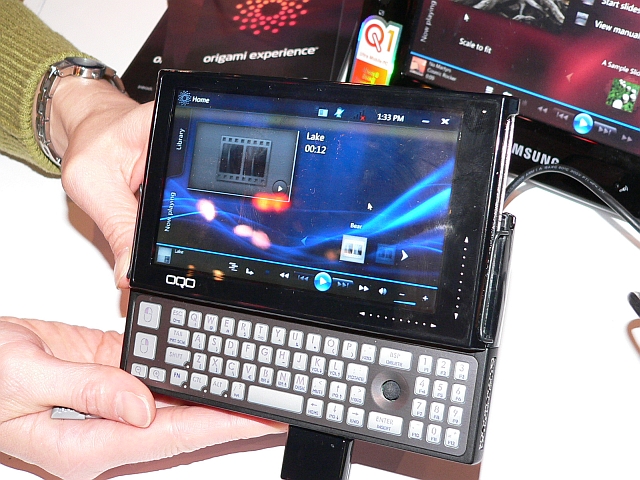 CESで「OQO model 02」をプチプチしました：2007 International CES - ITmedia PC USER