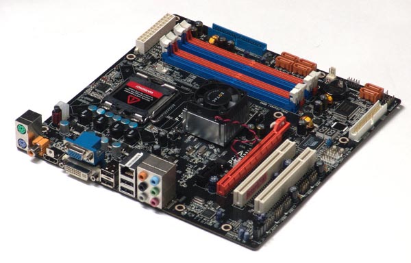 アスク、動画編集ソフトを付属したGeForce 9300 GS搭載microATXマザーを発売 - ITmedia PC USER