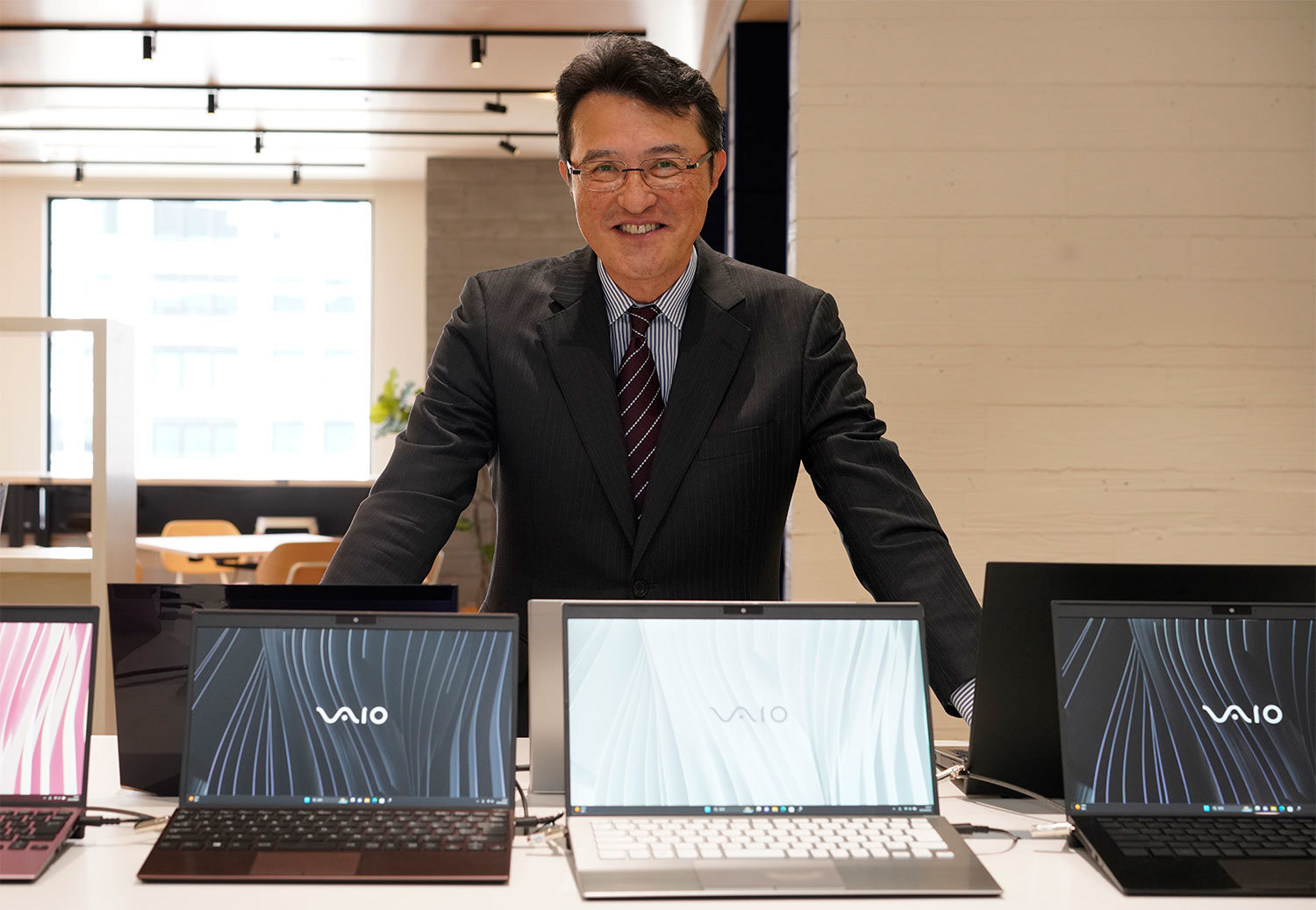 VAIOは成長フェーズへ PC事業への回帰で周辺デバイスやリファービッシュ品も投入 VAIO Pの後継モデルも!?：IT産業のトレンドリーダーに聞く！（VAIO 後編）（3/4 ページ ...