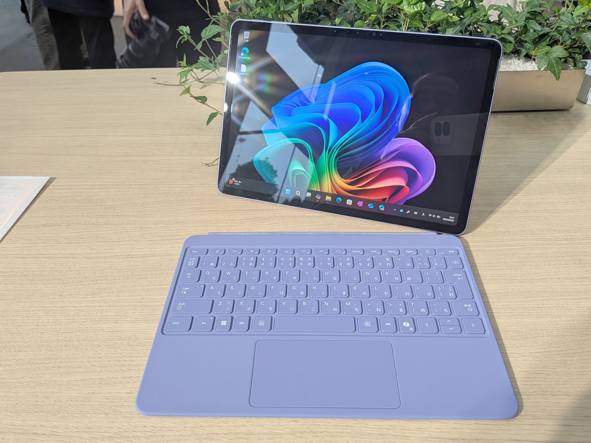 6月10日発売の「12インチSurface Pro」「13インチSurface Laptop」は従来モデルと何が違う？ 決定的な違いとCopilot+ PC普及に向けたこだわり (l ...