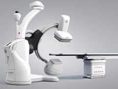 自走式血管X線撮影装置と多目的手術台で構成された統合システム：GEヘルスケア Discovery IGS 730 ASSIST ...