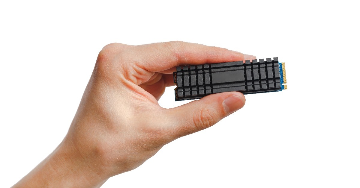 SSDはなぜ「熱」で遅くなるのか？ その“仕組み”はこれだ：SSD「オーバーヒート」の原因と対策【第3回】 - TechTargetジャパン サーバ＆ストレージ