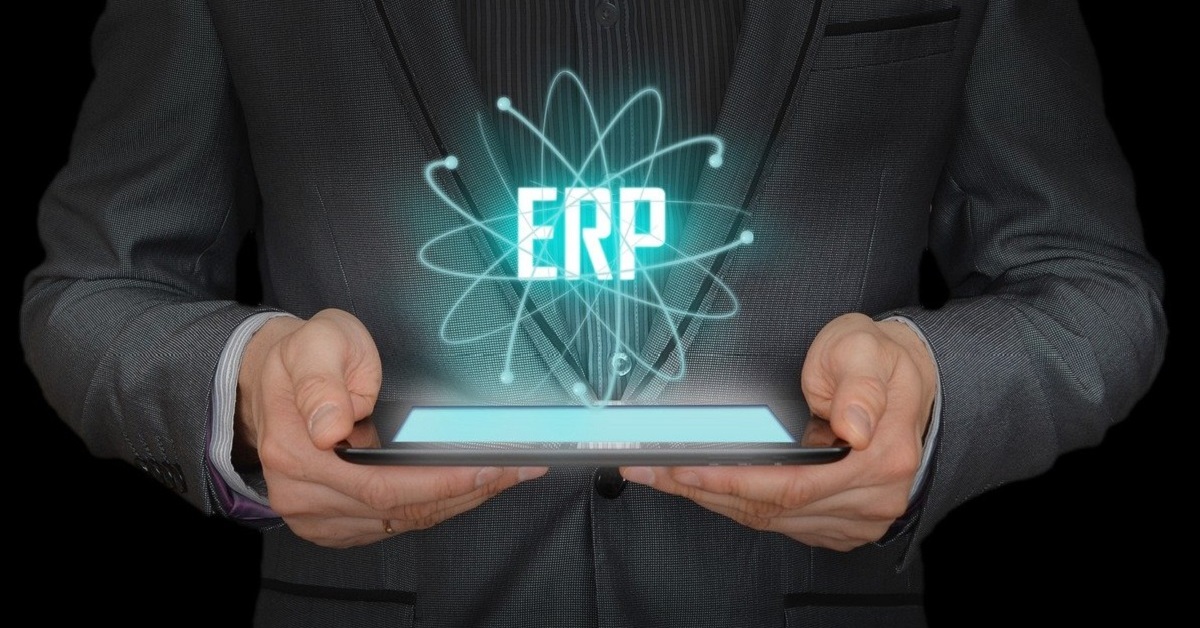 予算と人員が限られた企業のシステムモダナイズに、クラウドERPが役立つ理由：中堅・中小企業のレガシーERP刷新の秘訣 - TechTargetジャパン ERP